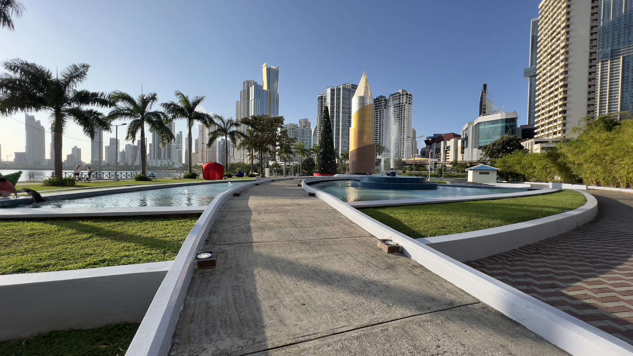 Some initial pics - it's a bachelors life